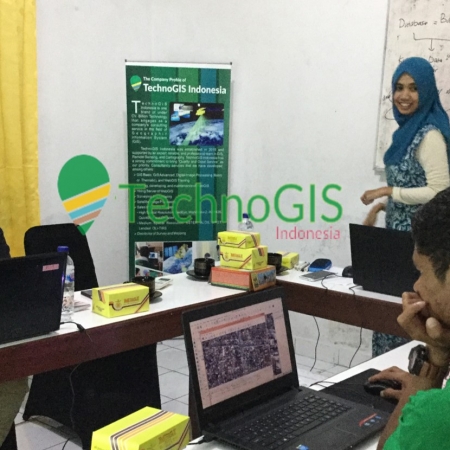 LAYOUT TEMPLATE dan ATLAS MAPBOOK dengan QGIS | TechnoGIS Indonesia