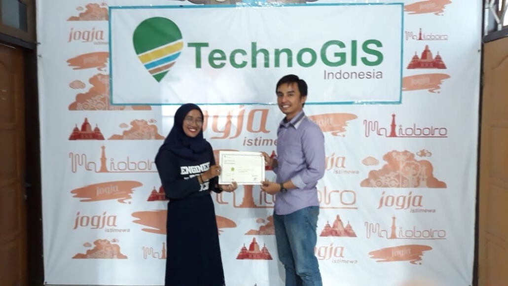 Pelatihan GIS Dasar Dinas Lingkungan Hidup Kab. Kediri 3-6 Juli 2018 ...