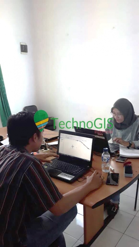 Pelatihan GIS Dasar Dinas Lingkungan Hidup Kab. Kediri 3-6 Juli 2018 ...